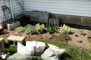How To Make A DIY Cinder Block Planter - Get Busy Gardening