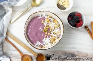 Acai Bowl Recipe (Quick & Easy) - Get Busy Gardening